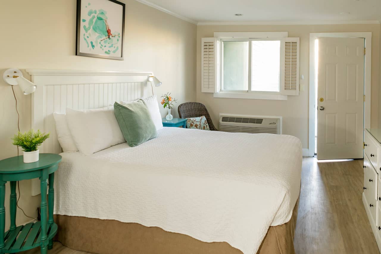 Martha's Vineyard Accommodations - Rooms | Madison Inn Oak Bluffs Hotel